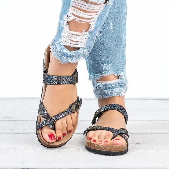 Outwoods | Shoes | Black Mermaid Cros Strap Footbed Sandals | Poshmark